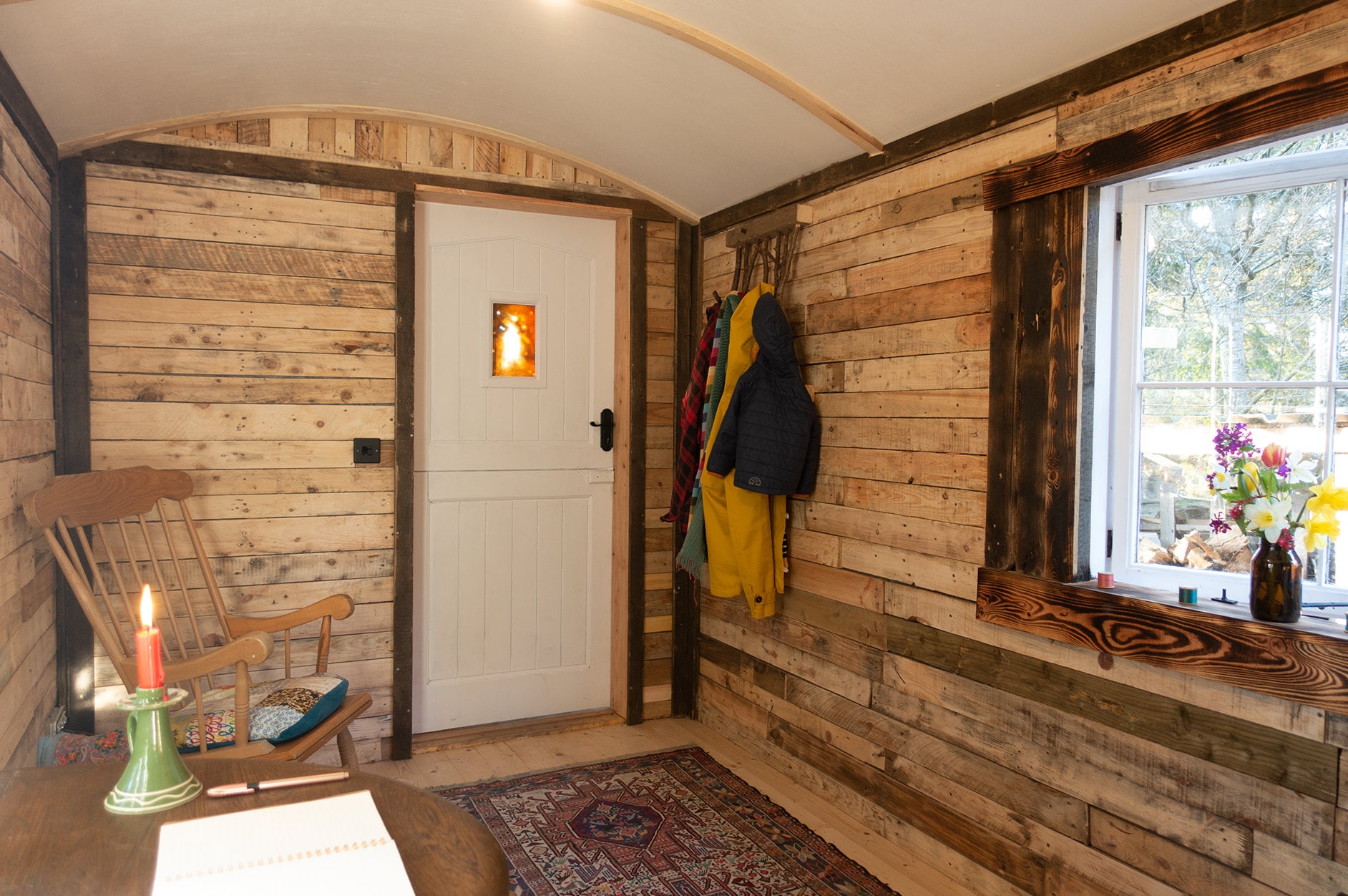 Bespoke Larch Shepherds Hut - Etsy UK