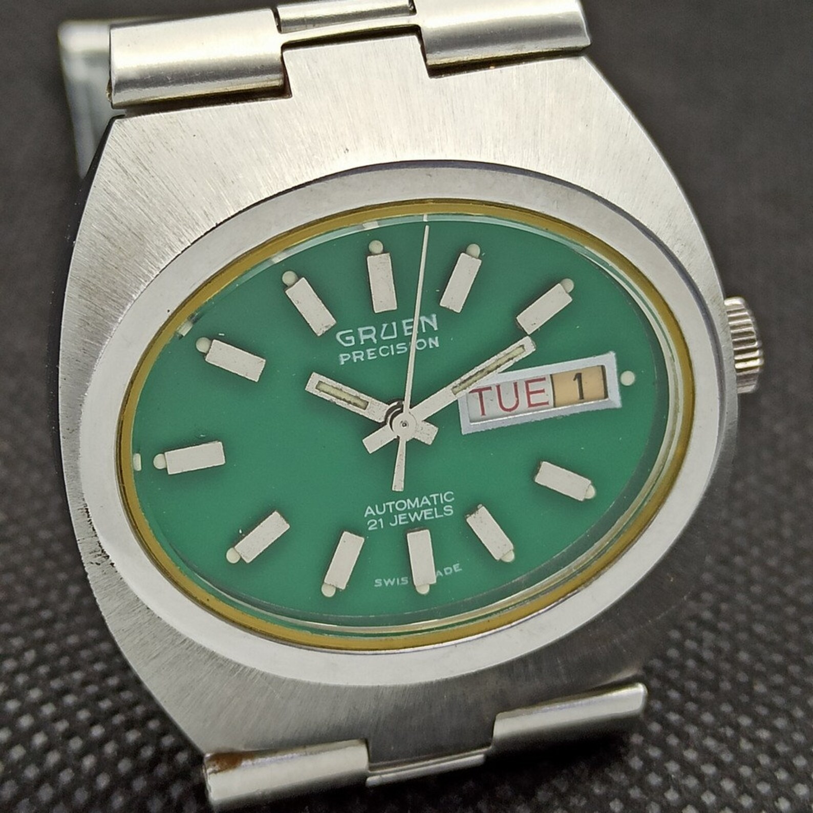 Vintage Gruen Precision Automatic Swiss Mens Day/date Green Dial Watch ...