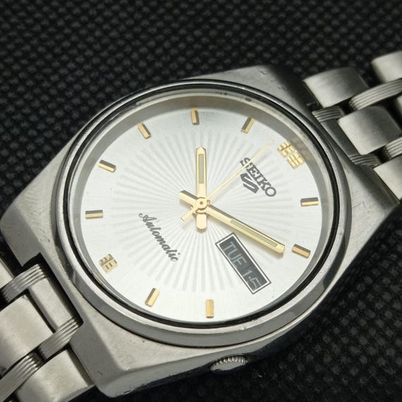 Genuine Vintage Seiko 5 Automatic 7009a Japan Mens Da… - Gem