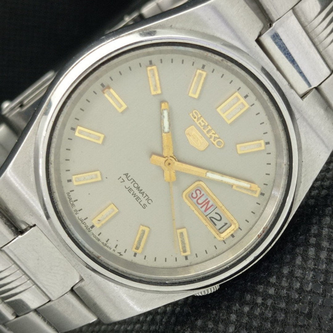 Genuine Vintage Seiko 5 Automatic 7009a Japan Mens Day/date Original Dial Watch 608e-a316017-4 ...