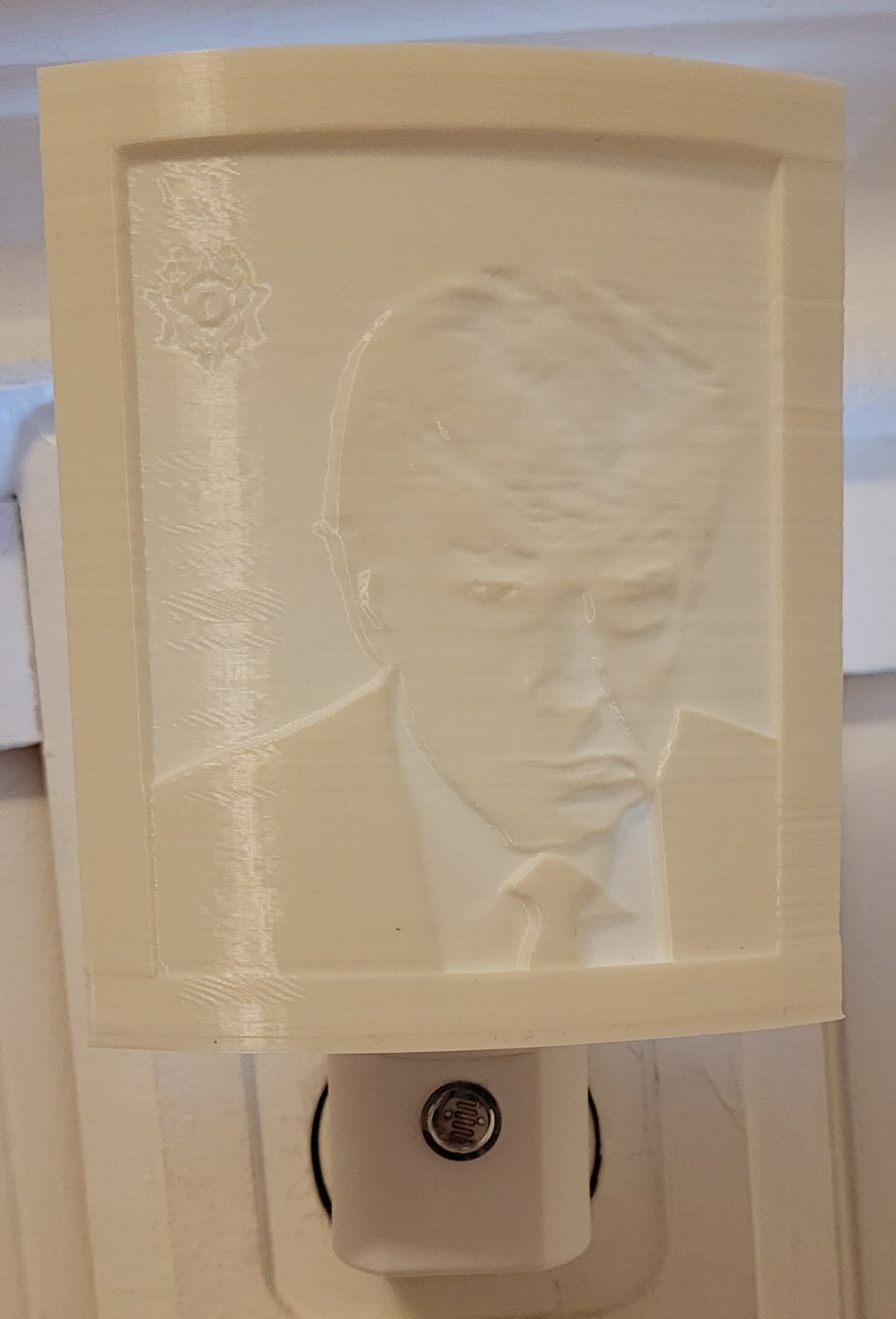 3D Printed Trump Mugshot Photo Night Light With Inmate Number P01135809 ...