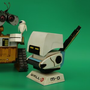 MO Cleaning Robot, MO Pen Holder, MO Robot Figure, Handicraft, Wall E ...