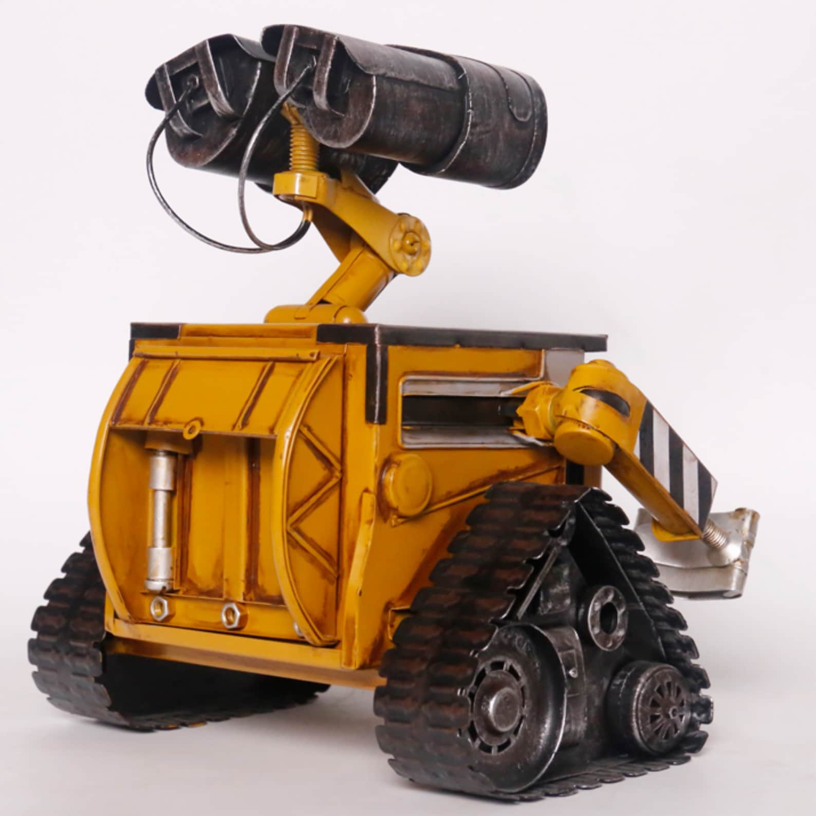 Wall-e Metal Robot With Backpack Storage, the Movie Wall.e Robot for ...