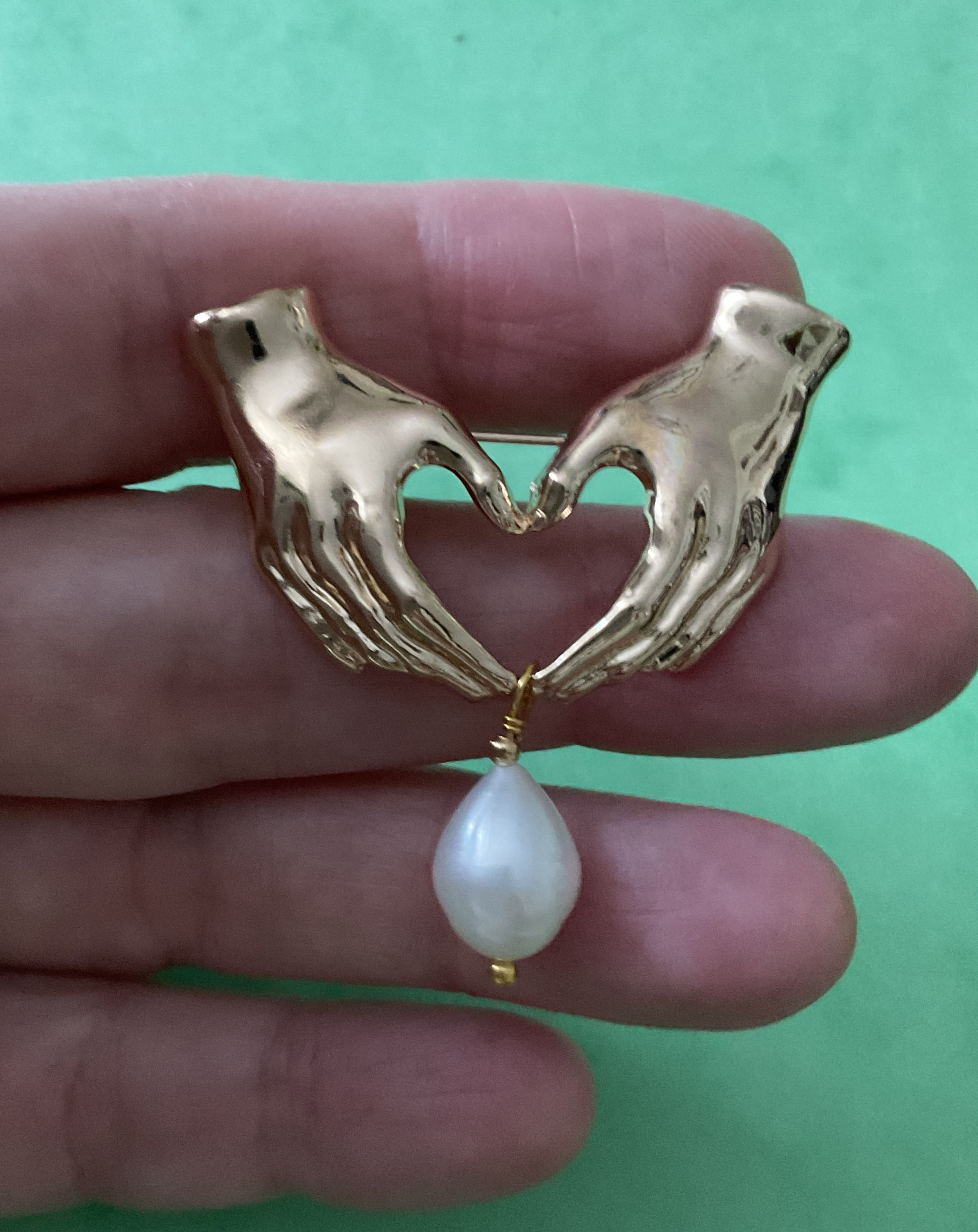 Vintage HANDS GOLD Plated Genuine Pearl BROOCH Original Design Haute ...