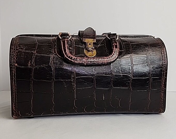 Antique Upjohn Alligator Doctors Bag by Howa, Vintage, Genuine Cow Hide ...