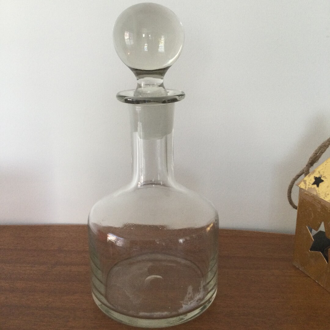 Simple Contemporary Looking Plain Glass Decanter. Chunky Stopper ...