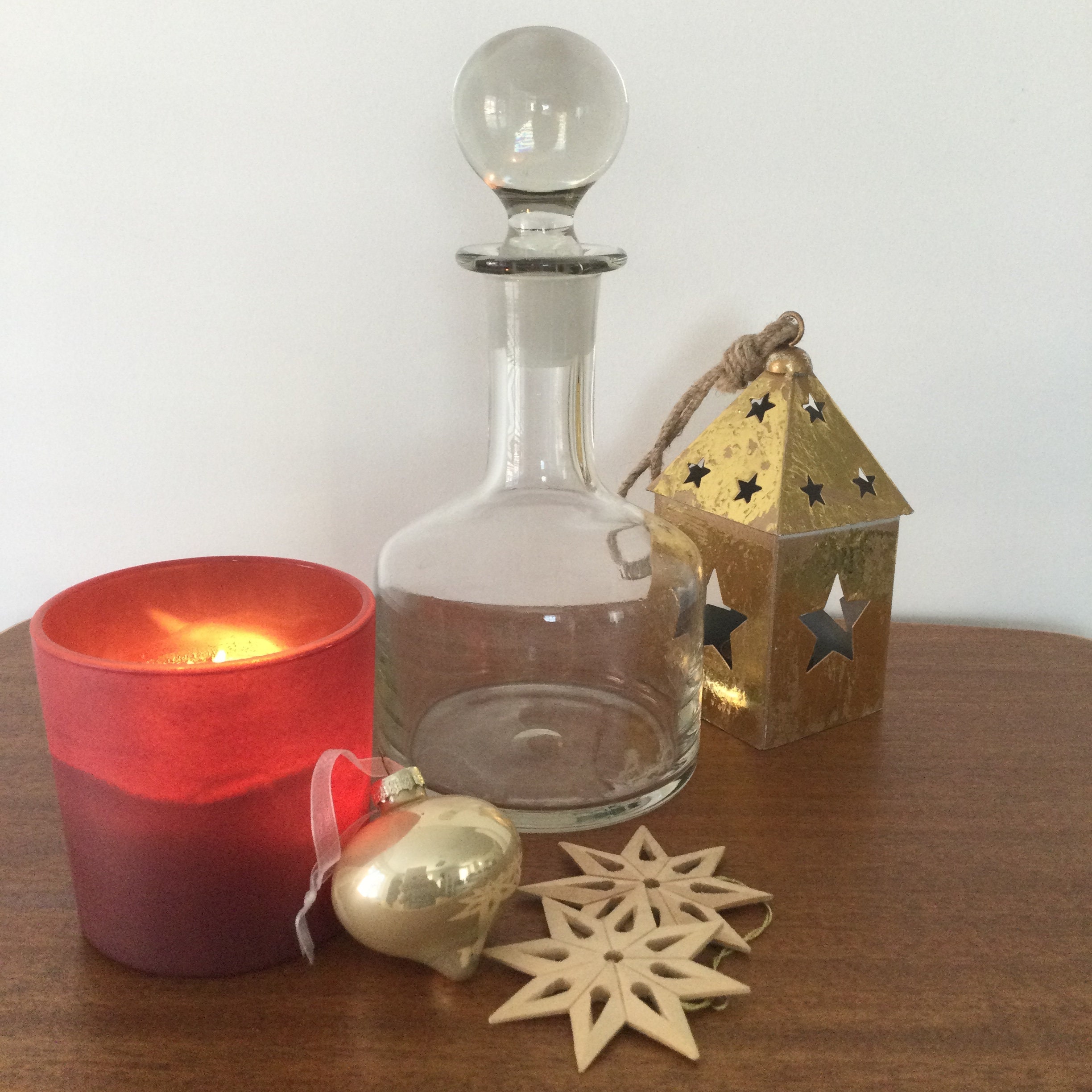 Simple Contemporary Looking Plain Glass Decanter. Chunky Stopper ...