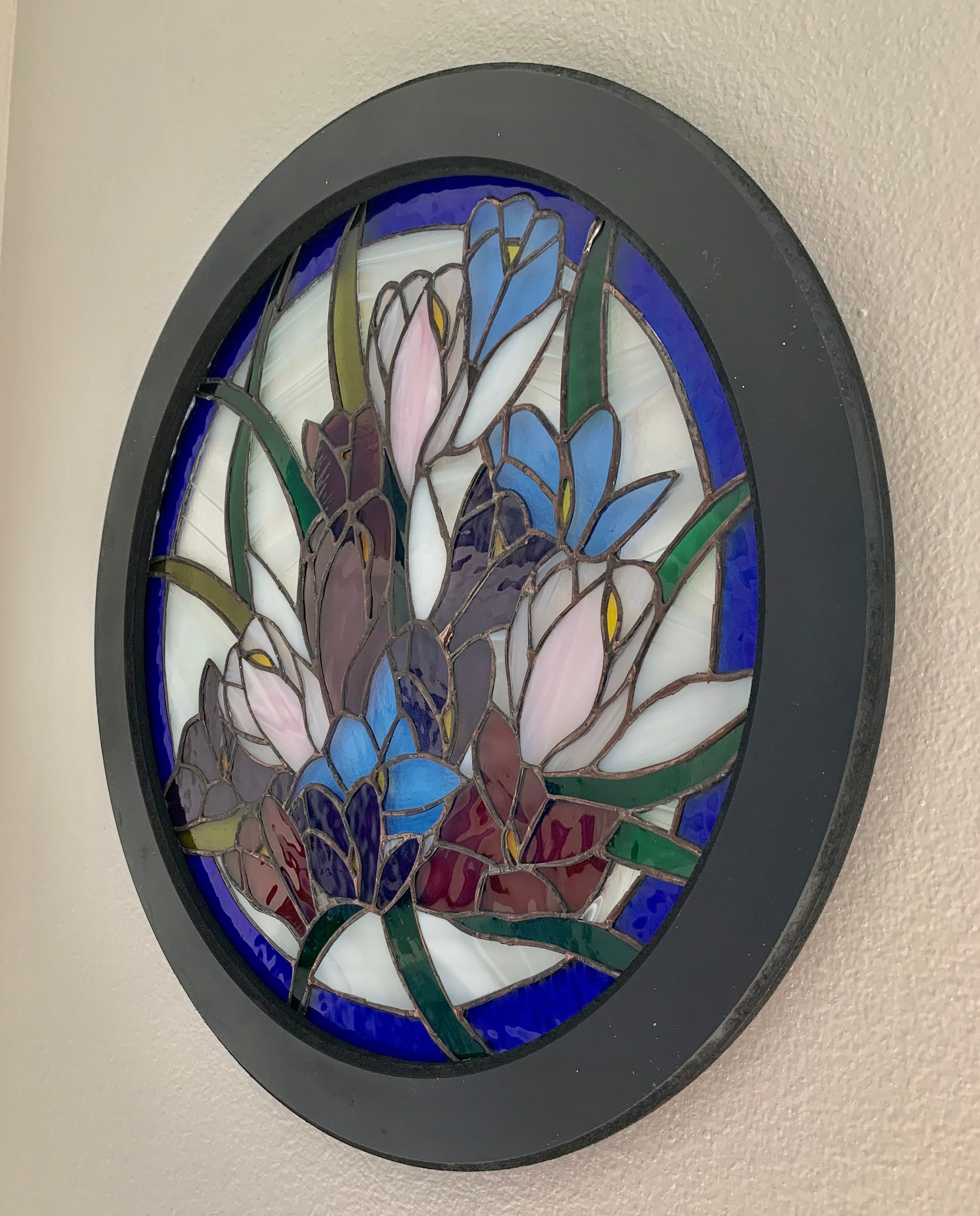 Stained Glass Crocus Suncatcher in 20” Round Black Wooden Frame - Etsy