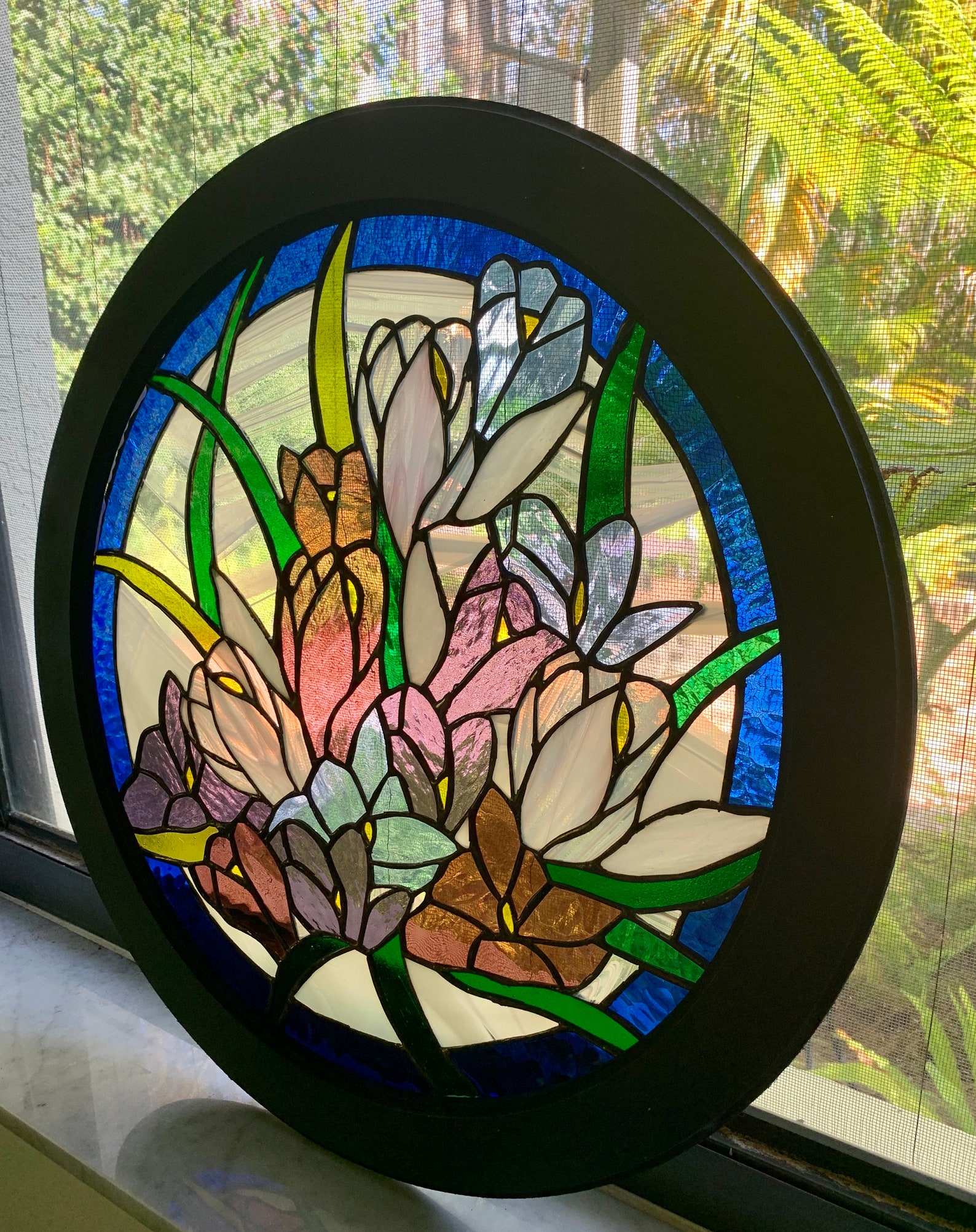 Stained Glass Crocus Suncatcher in 20” Round Black Wooden Frame - Etsy