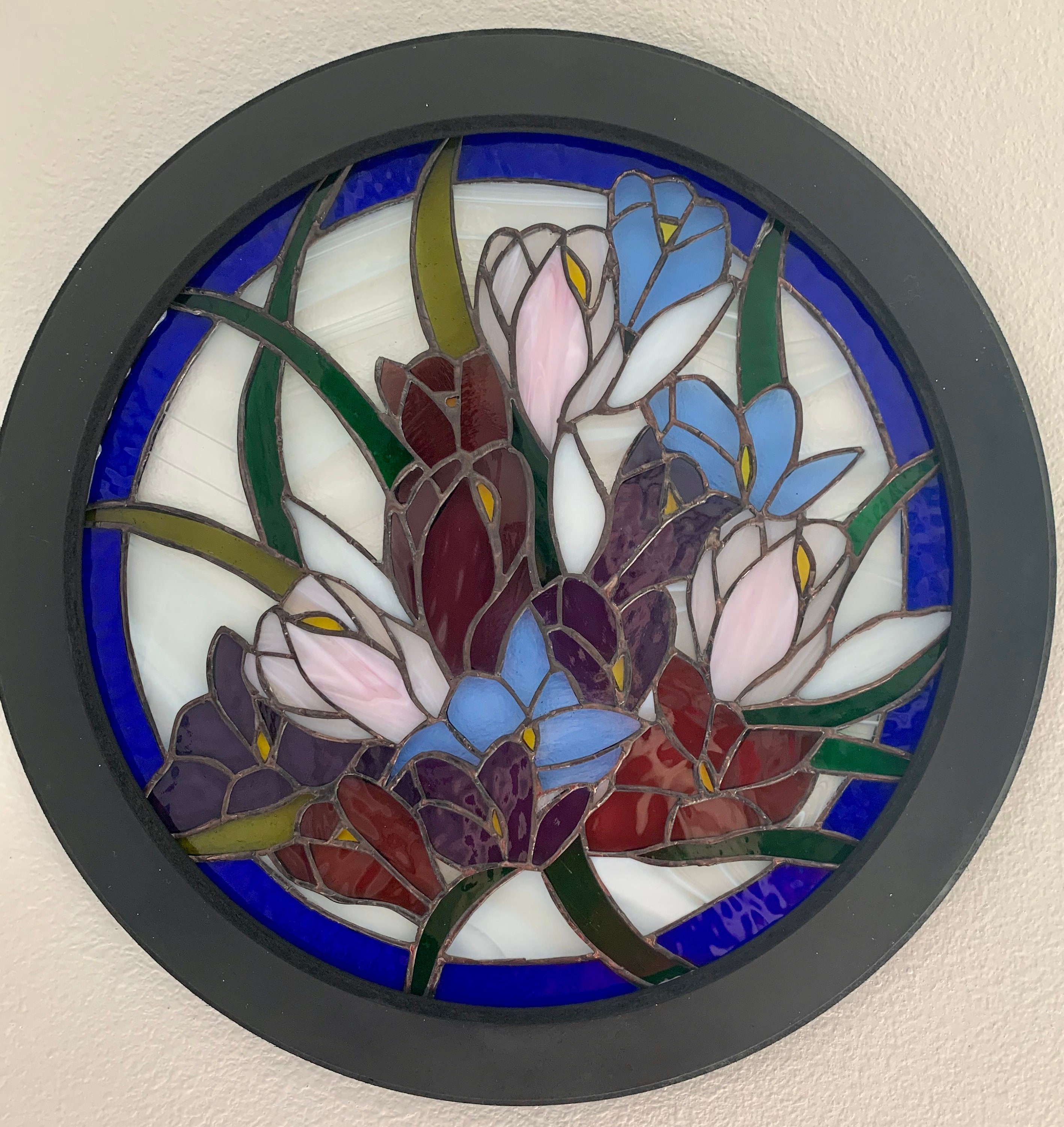 Stained Glass Crocus Suncatcher in 20” Round Black Wooden Frame - Etsy