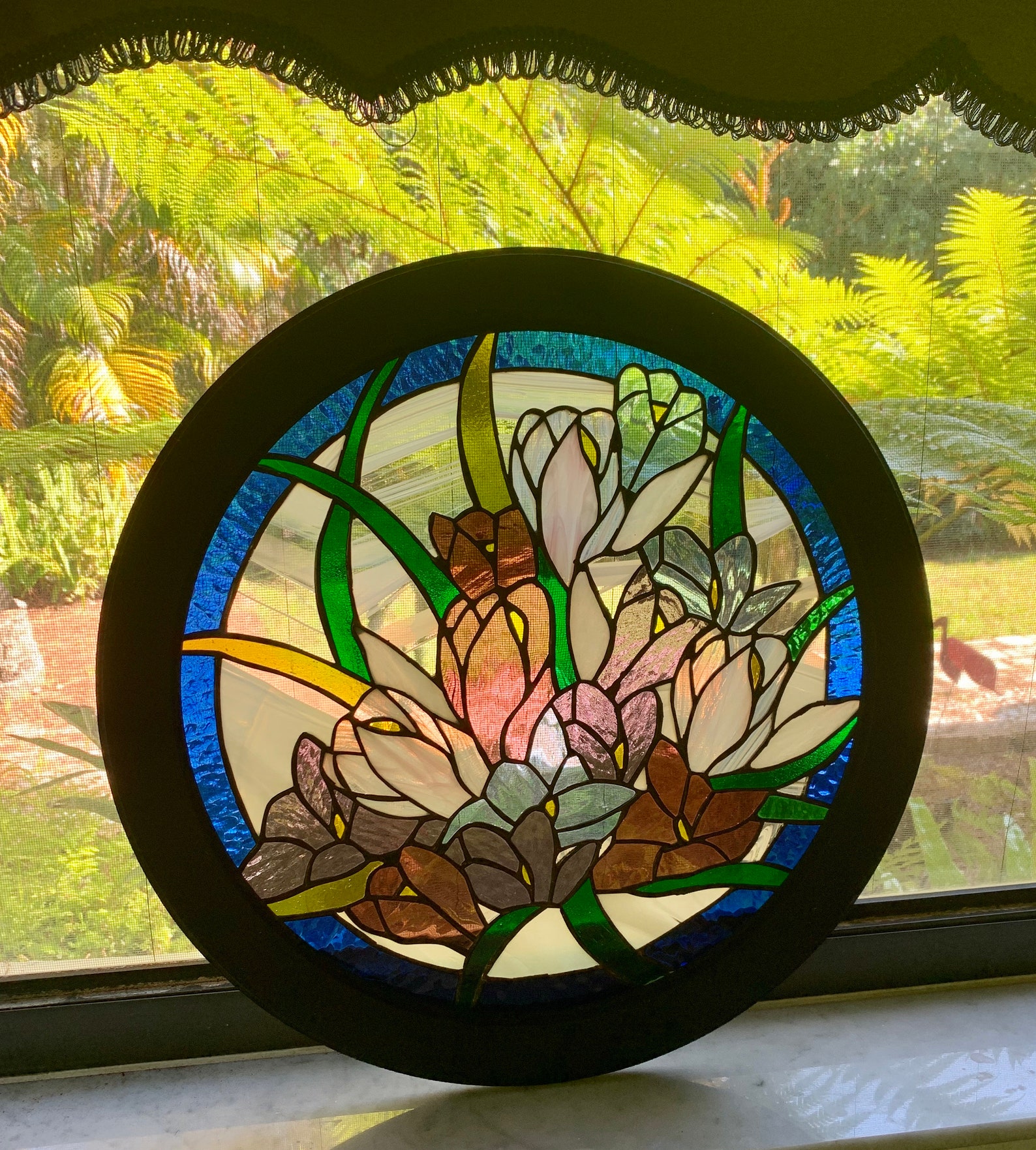 Stained Glass Crocus Suncatcher in 20” Round Black Wooden Frame - Etsy