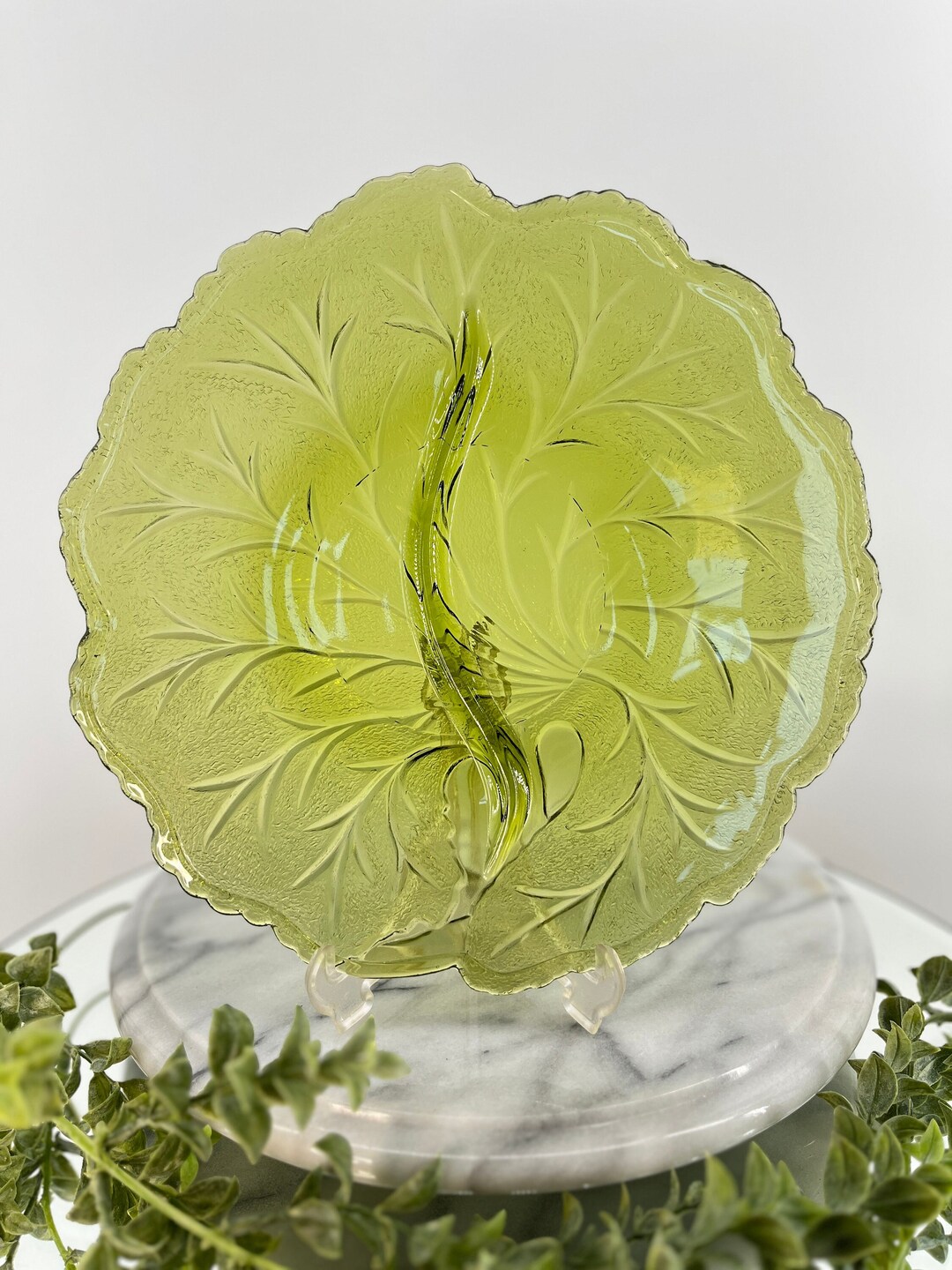 Vintage Indiana Cabbage Green Pebble Glass Divided Serving Plate - Etsy