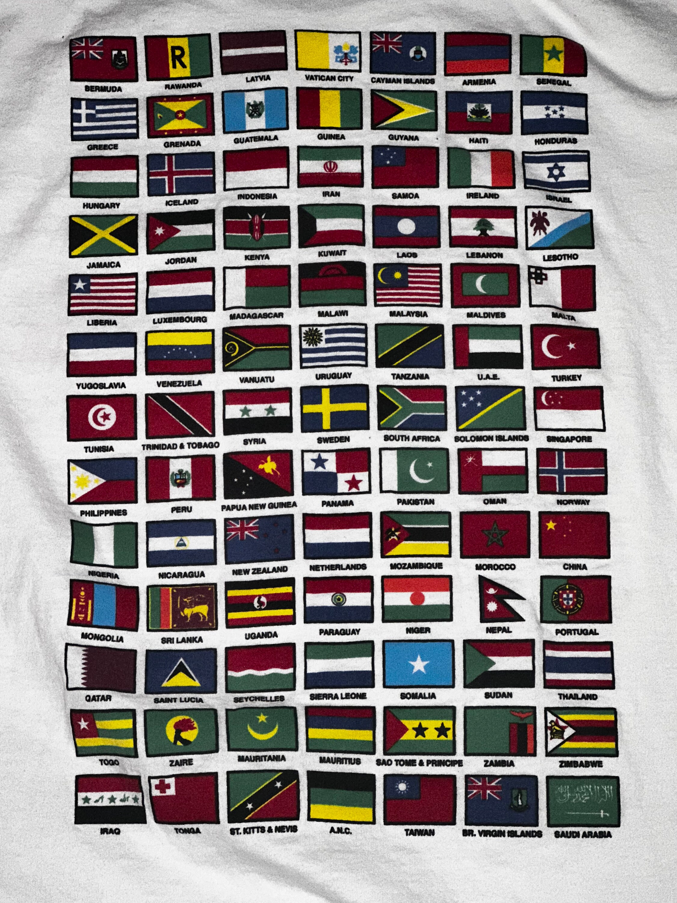 Vintage 90’s Le Pays Int Flags of the World Single Stitch T-shirt Made ...