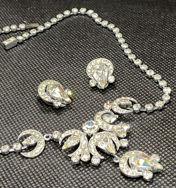 Delicate Crescent Moon and Pear Shaped Clear Rhinesto… - Gem