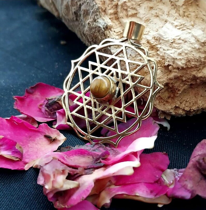 Sri Yantra Pendant With Free Hinge, Turkish Evil Eye, Triangle ...