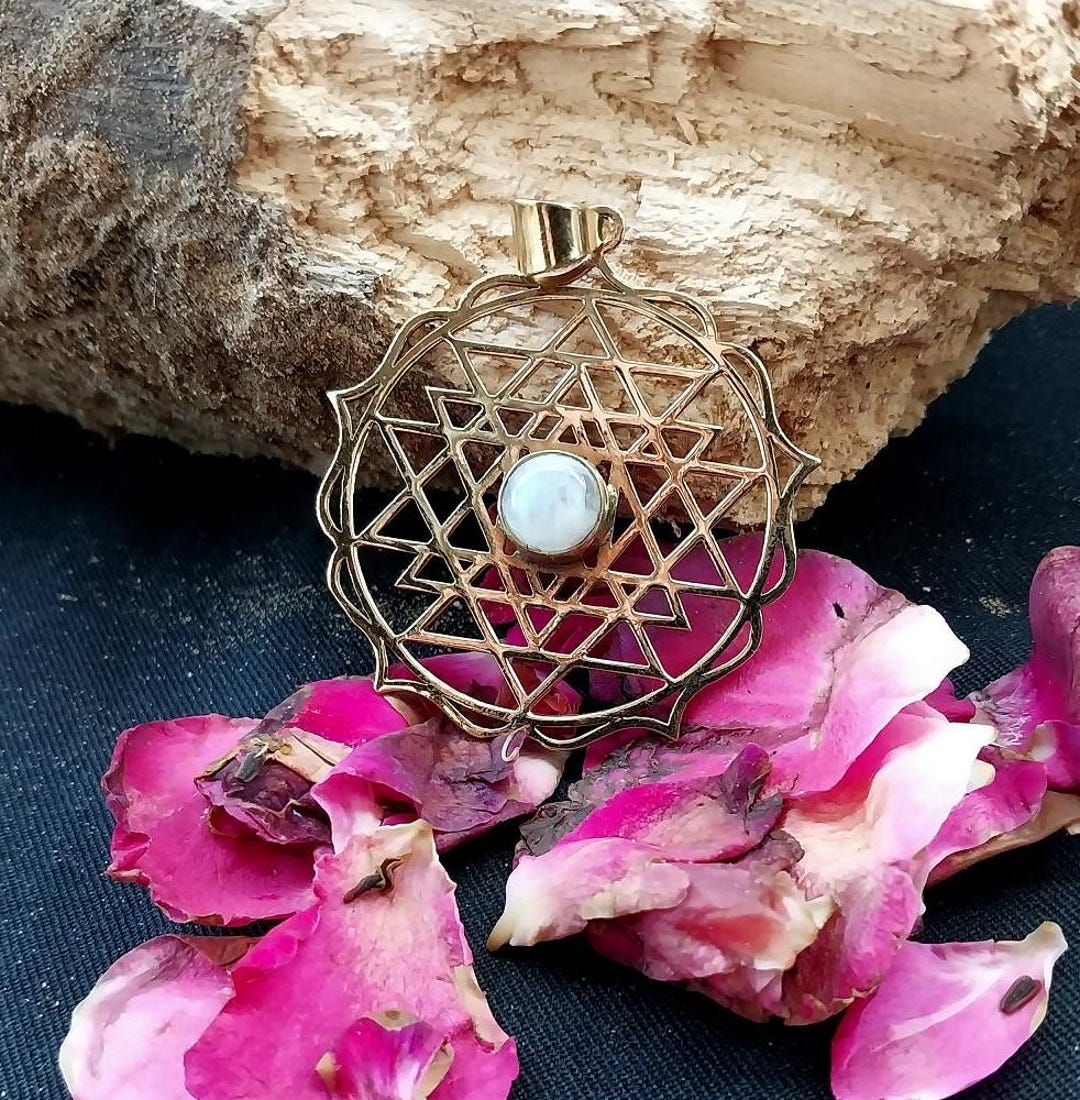 Sri Yantra Pendant With Free Hinge, Turkish Evil Eye, Triangle ...