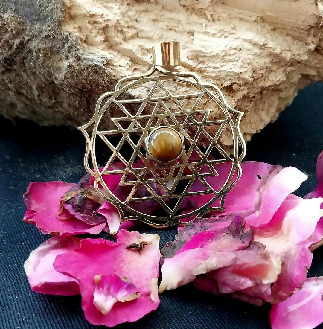 Sri Yantra Pendant With Free Hinge, Turkish Evil Eye, Triangle ...
