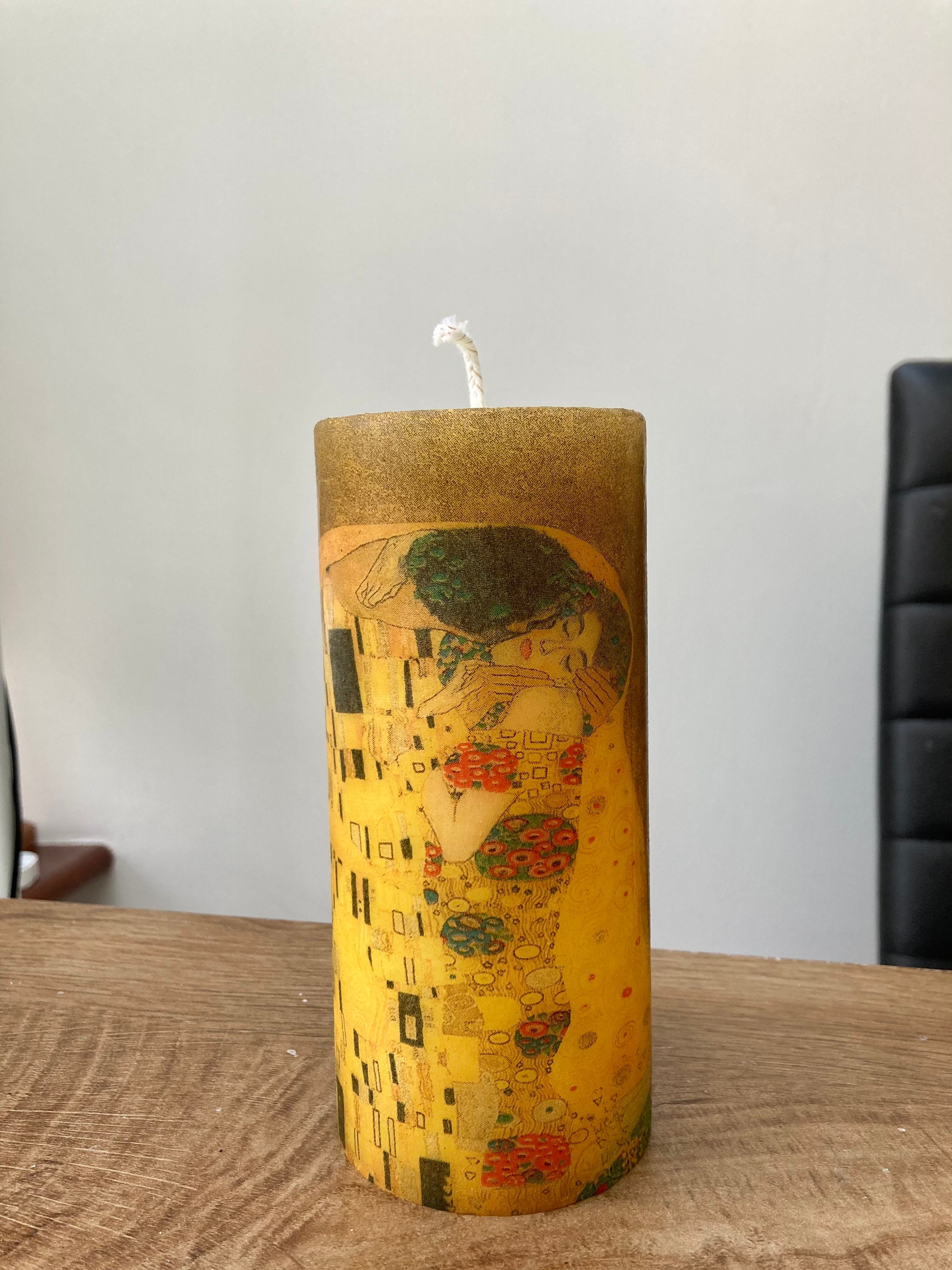 Gustav Klimt the Kiss Theme Candle - Etsy