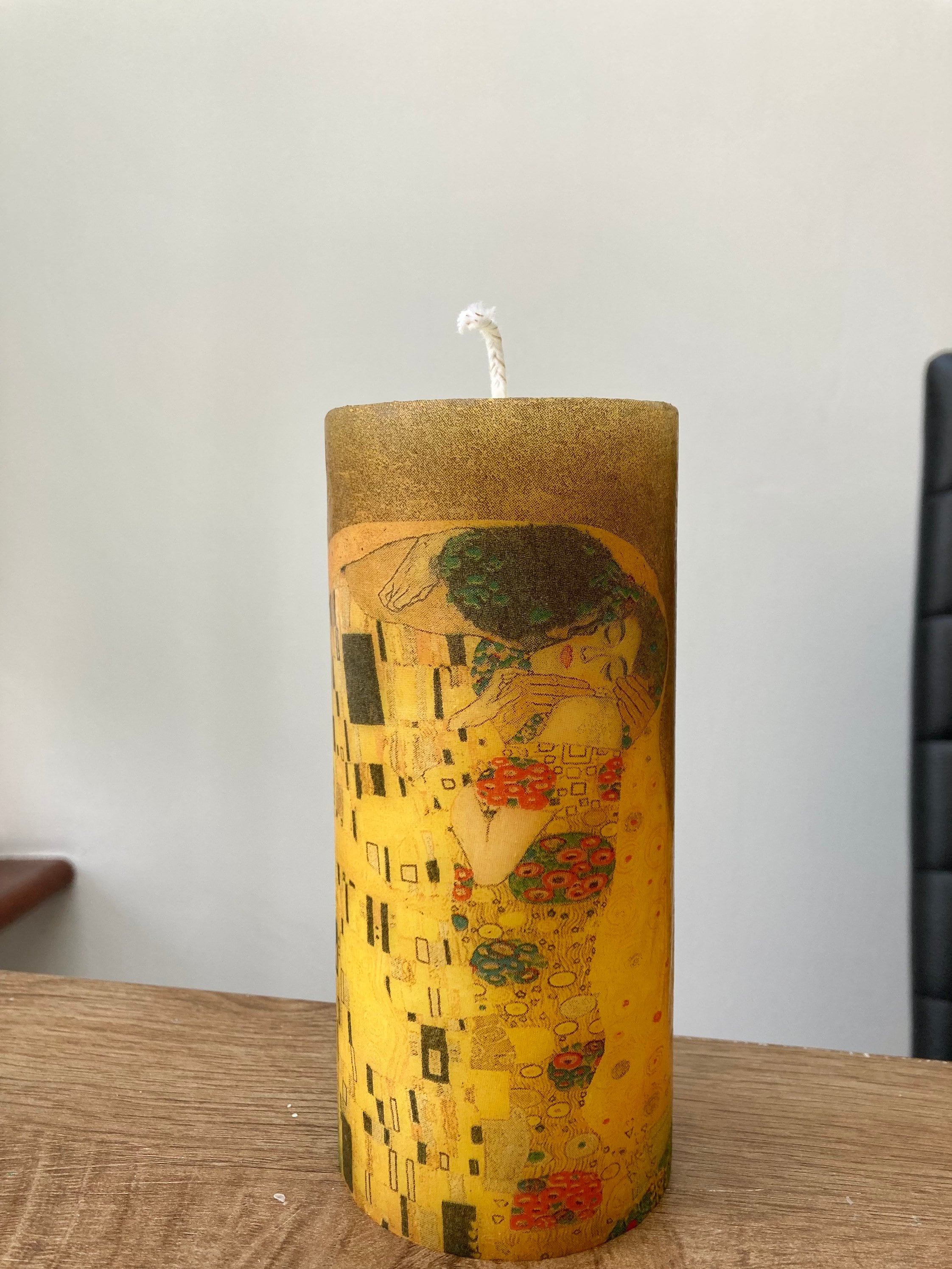 Gustav Klimt the Kiss Theme Candle - Etsy