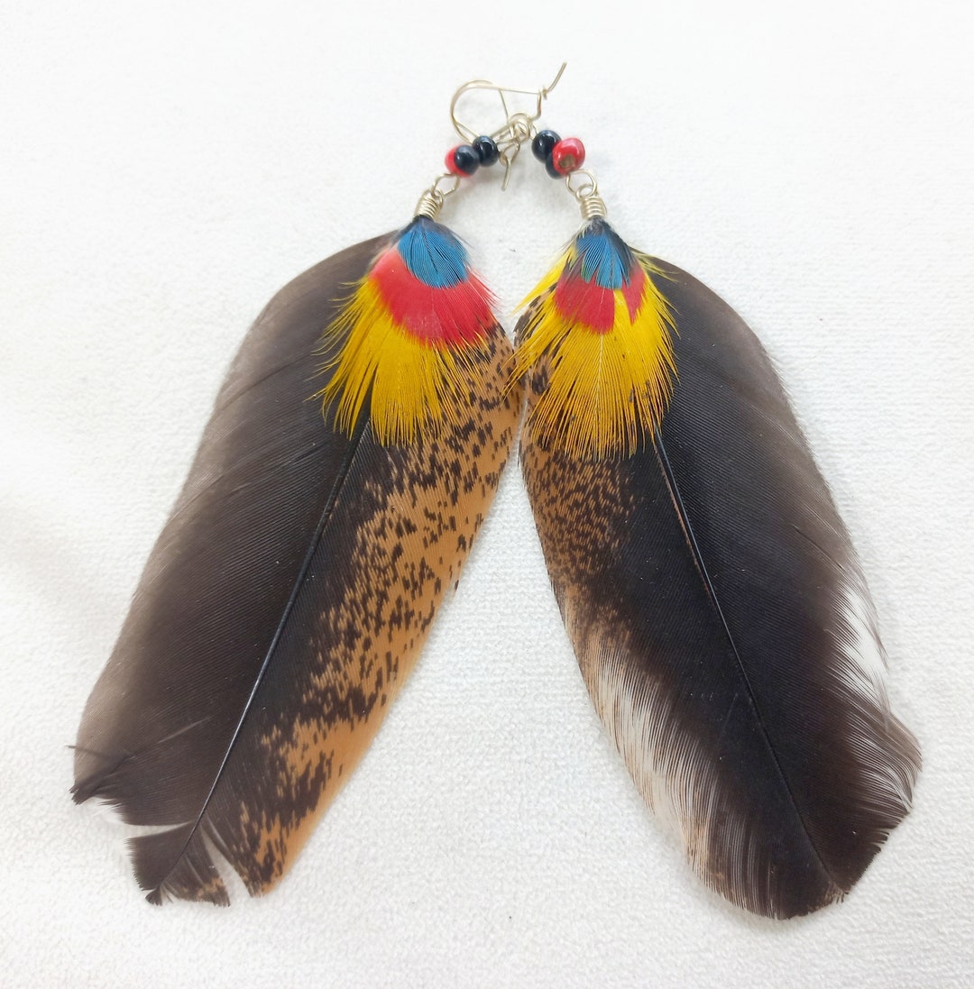 Natural Parrot Guacamayo Feather Earrings From the Jungle Tribal ...