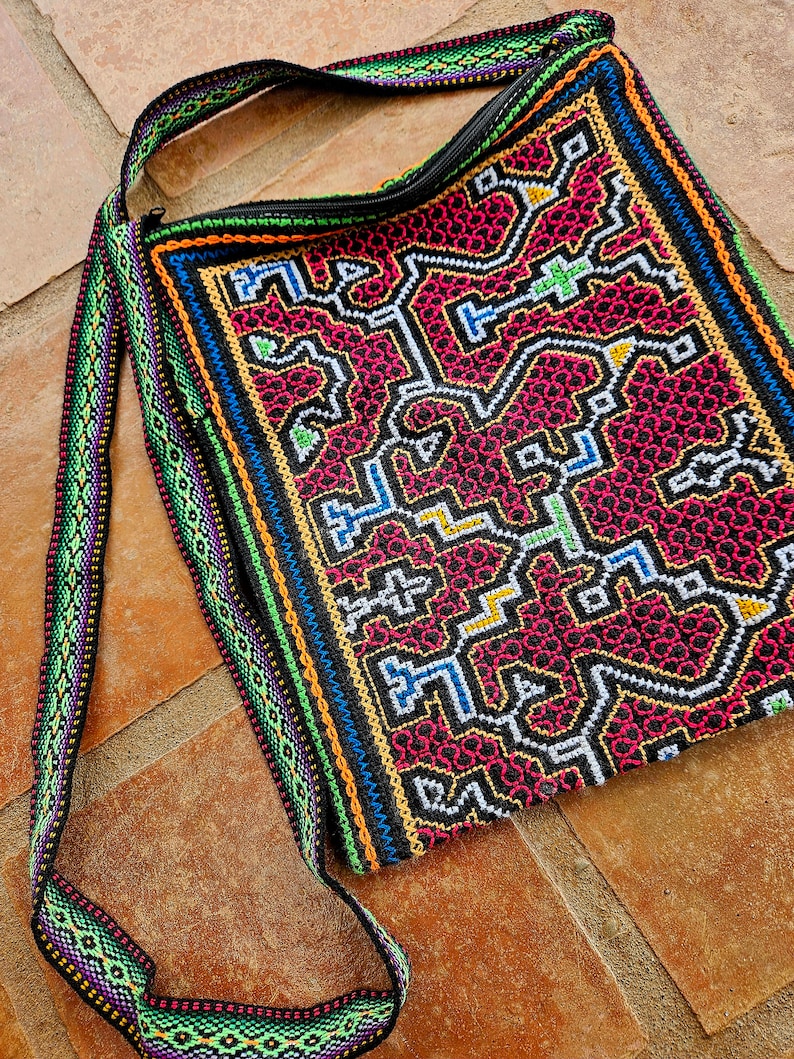 2 Side Embroided Medicine Shoulder Bag Icaros Snakes Ayahuasca Shipibo 25x30cm - Etsy