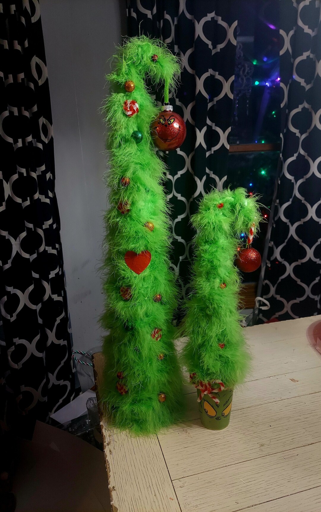 Adorable Furry 18 Inch Grinch Themed Bent Christmas Tree in a Grinch ...