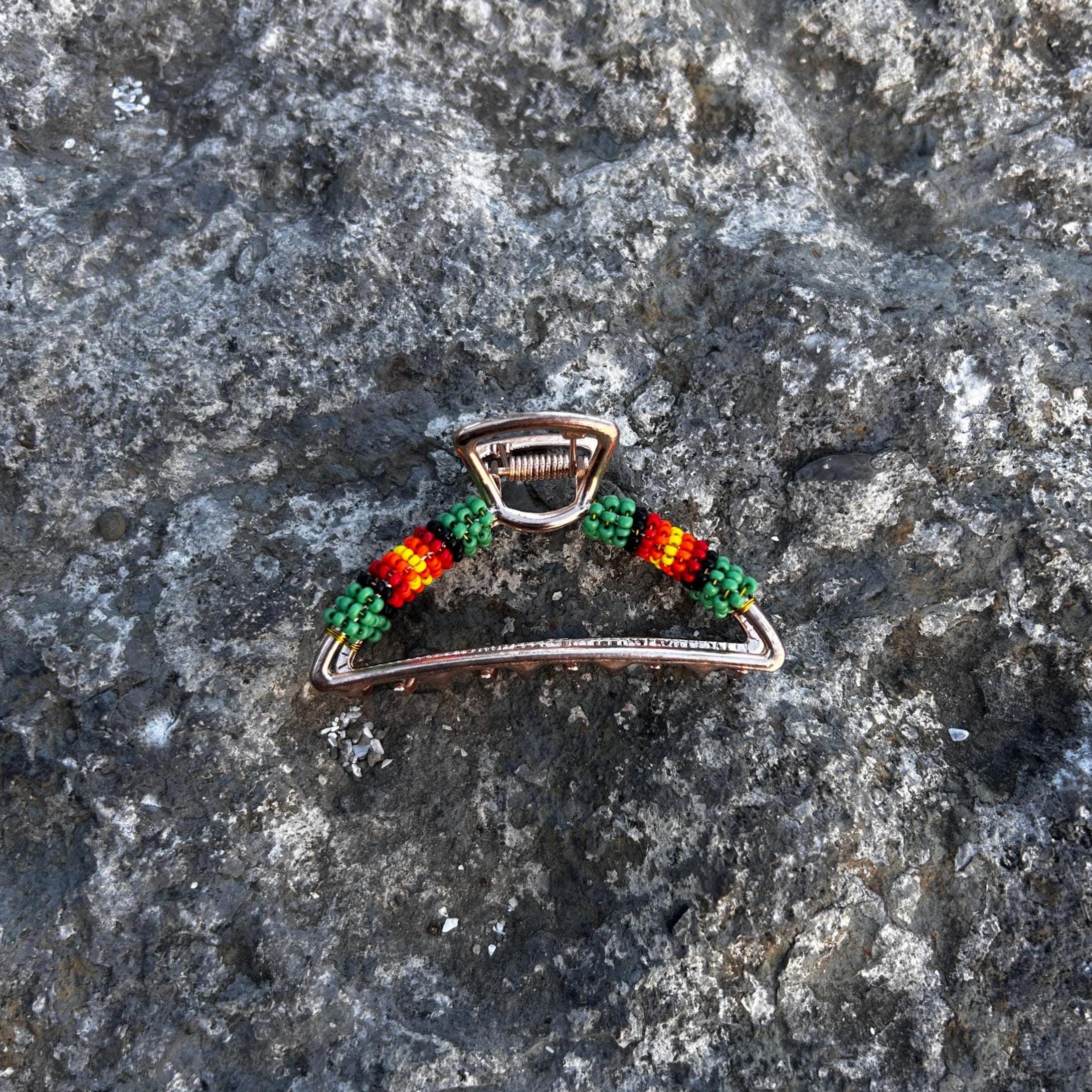 Beaded Claw Hair Clip, Beaded Hair Jewelry, Indigenous Beaded Hair Clip ...