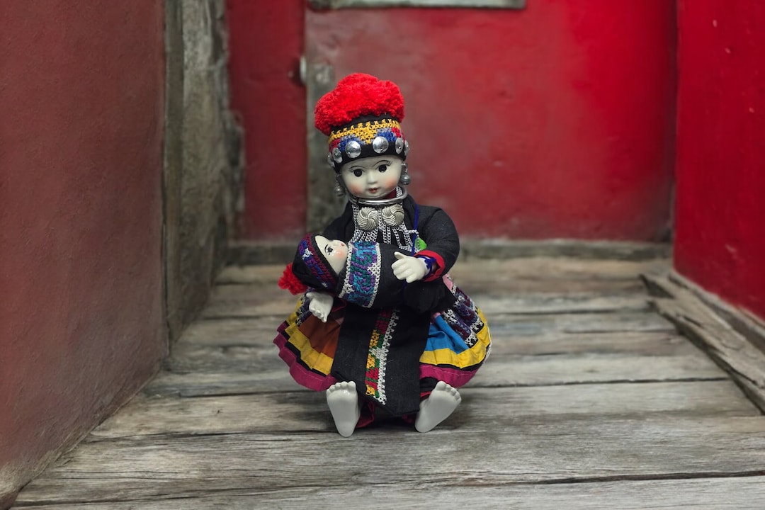 Large 14” Traditional Thai Doll With Baby Chiang Mai Porcelain Doll ...