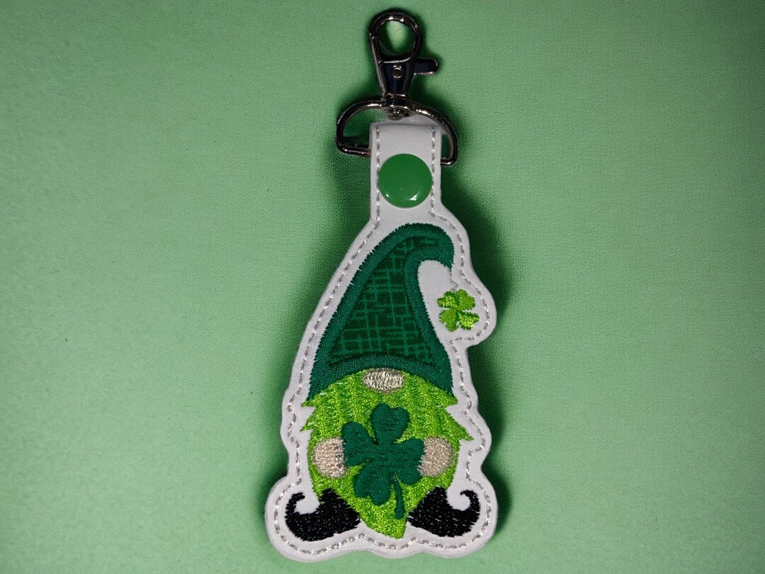 St Patrick’s Day Gnome Keychain/keyring/snaptab - Etsy