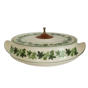 Taylor Smith Taylor Covered Casserole Dish Ironware Greenbriar White ...