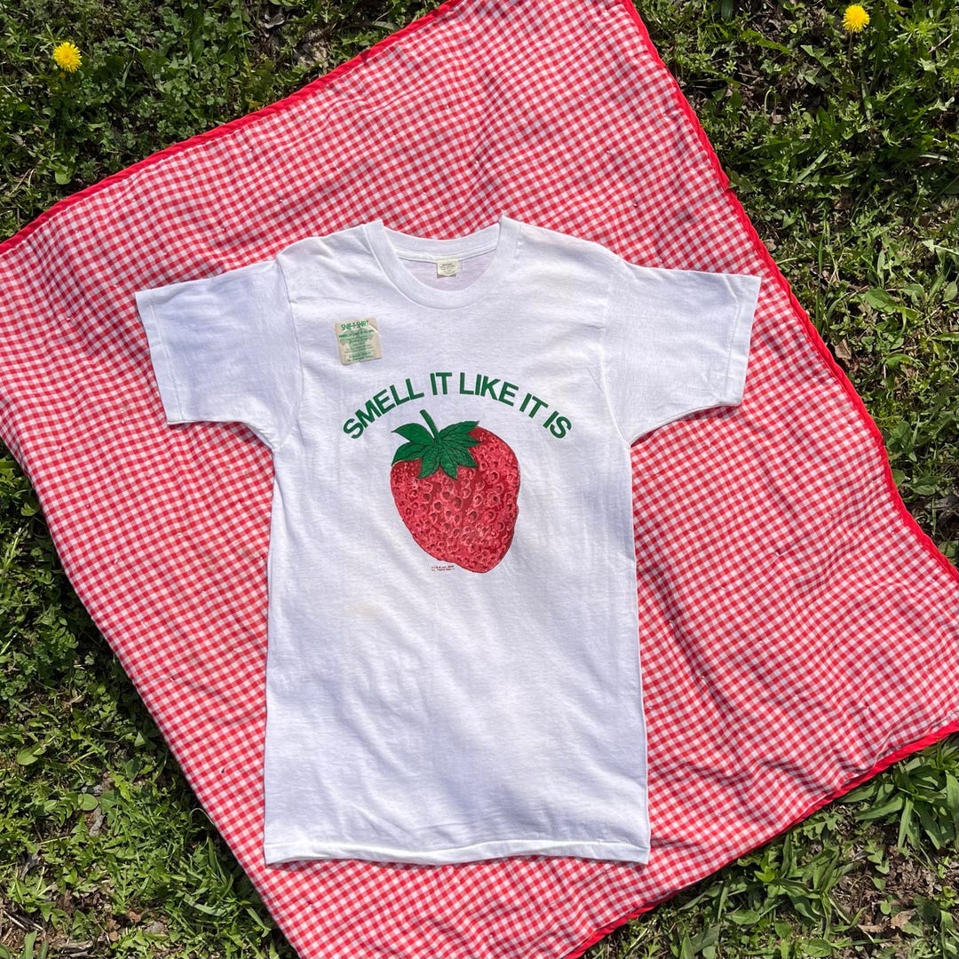 Vintage 70s Scratch-n-sniff Deadstock Tee Shirt Strawberry Single ...