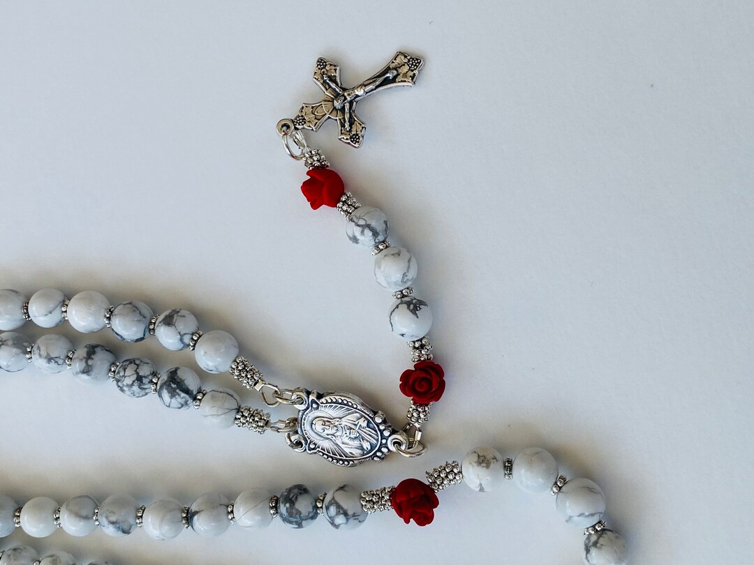 Red Roses Sacred Heart of Jesus Catholic Rosary, Natural Stone Howlite ...