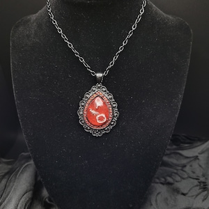 The Masquerade: Black and Red Goth Resin VTM VTMB Teardrop Necklace ...