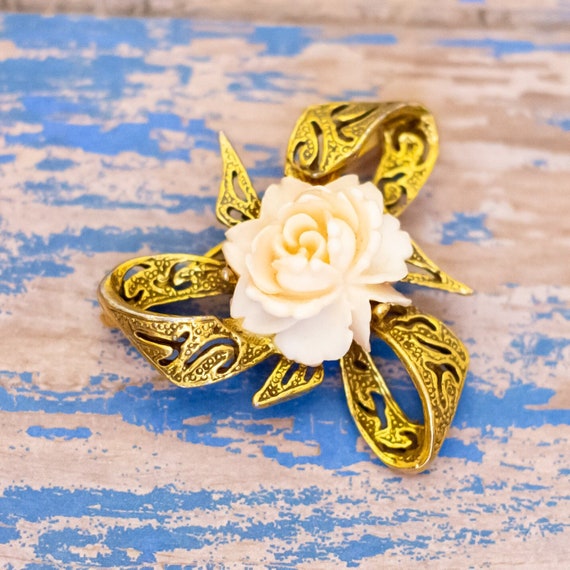 Vintage White Floral Rose Gold Tone Ribbon Stylish Br… - Gem