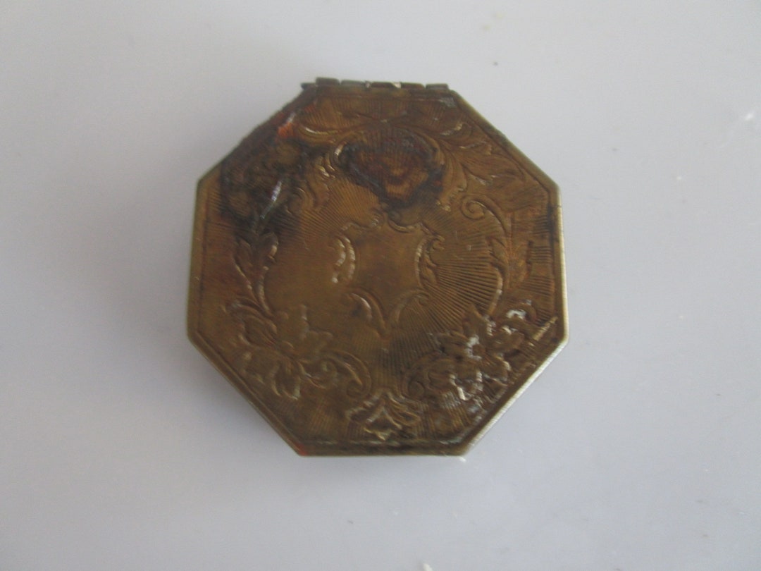 Antique Victorian Large Photo Locket Necklace Pendant Beautifully ...