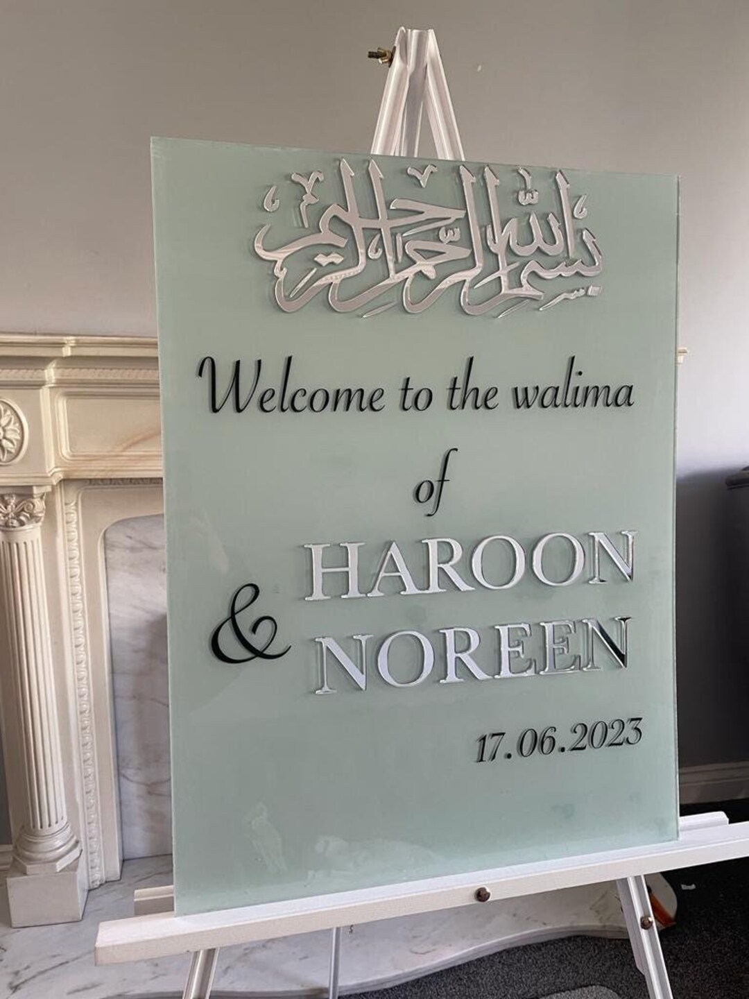 Vinyl and Acrylic Detailed. Acrylic/perspex Wedding/event Table Sign ...