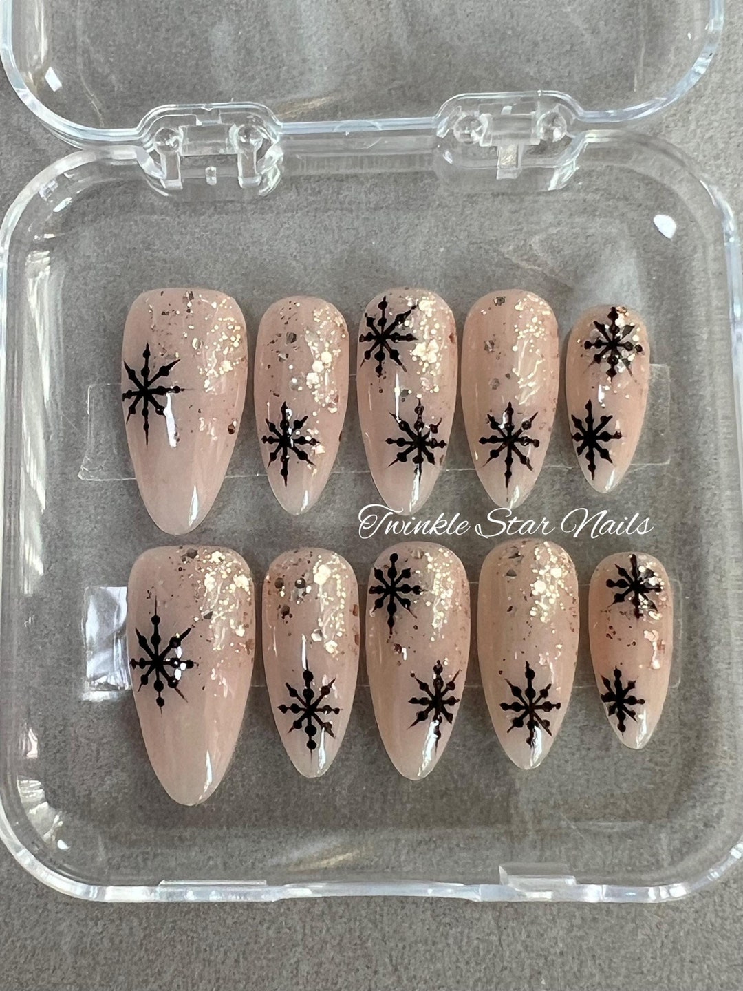 Golden Snow Flakes Press on Nails | Winter Nails | Glitter Nails ...