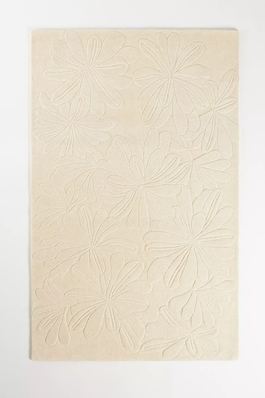 Customize & Area Rugs Sculpted Daisy Hand Tufted Rug for Living Room ...