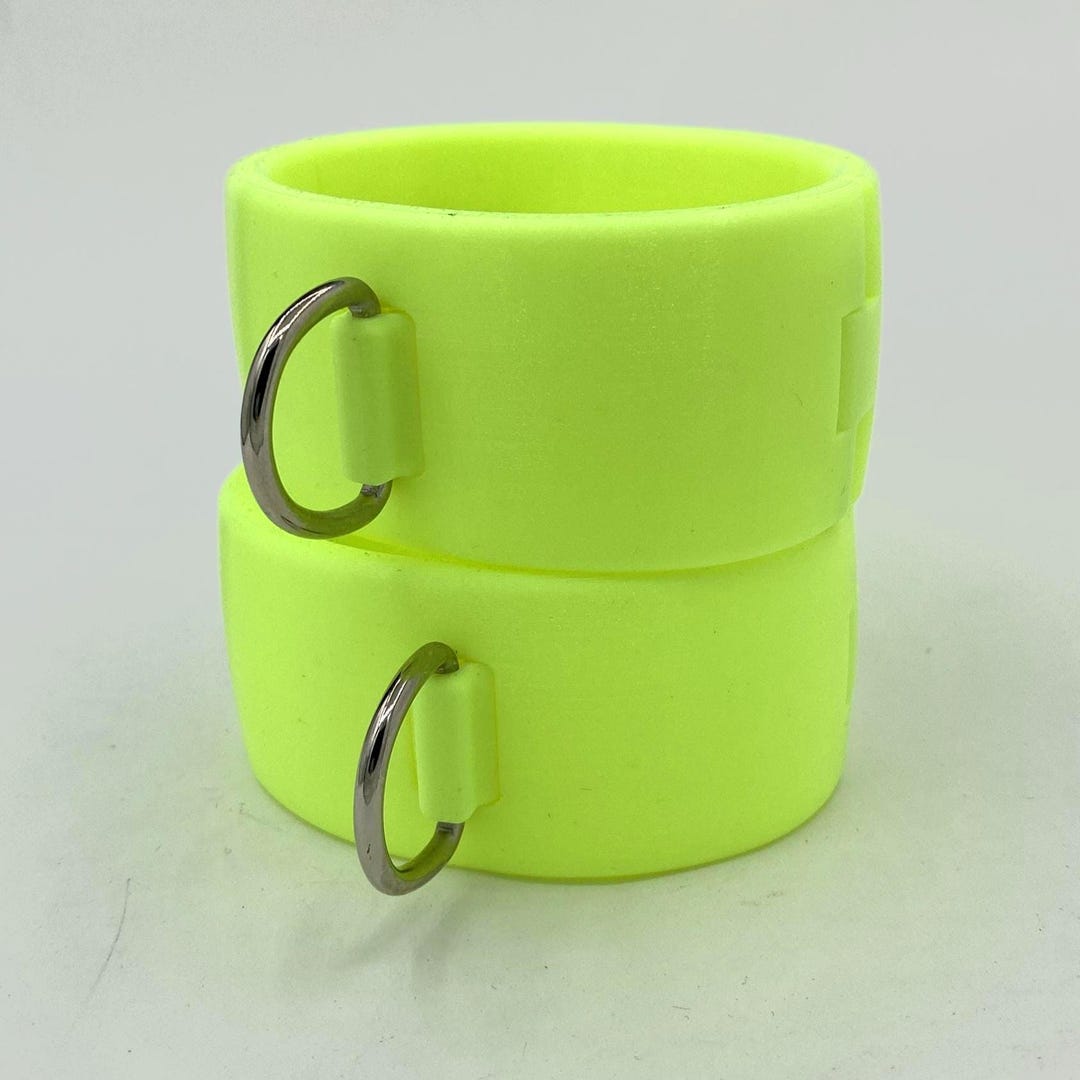 Extreme Quick-shackles Handcuffs With D-ring and Snap Lock. Circumf ...