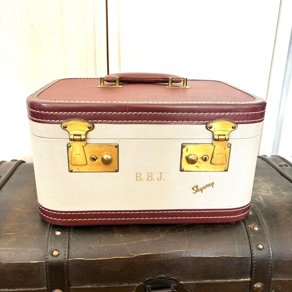 Vintage Train Case - Etsy