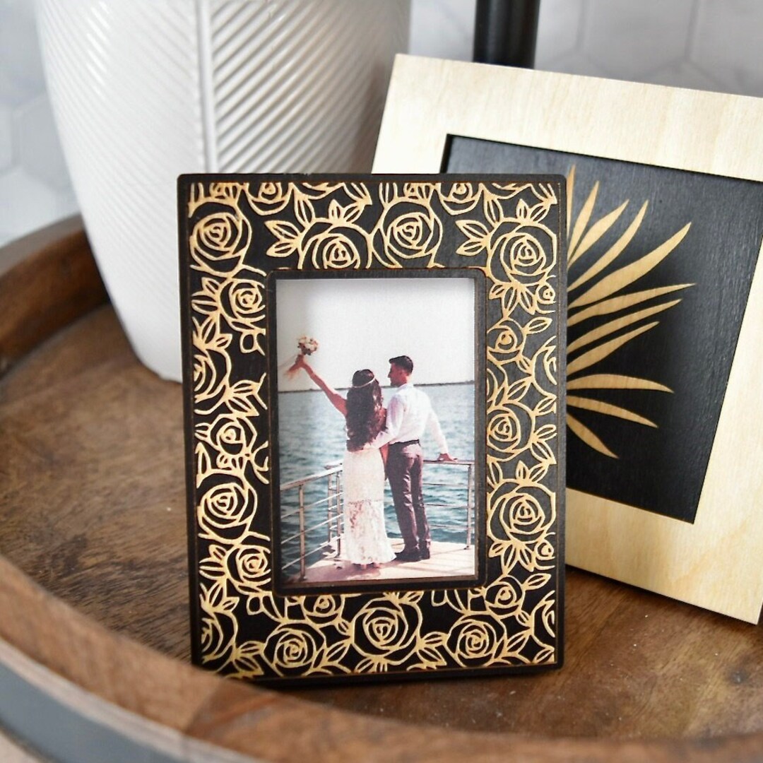 Rose Pattern Picture Frame: Magnetic 2x3 Wallet Photo, Tiered Tray ...