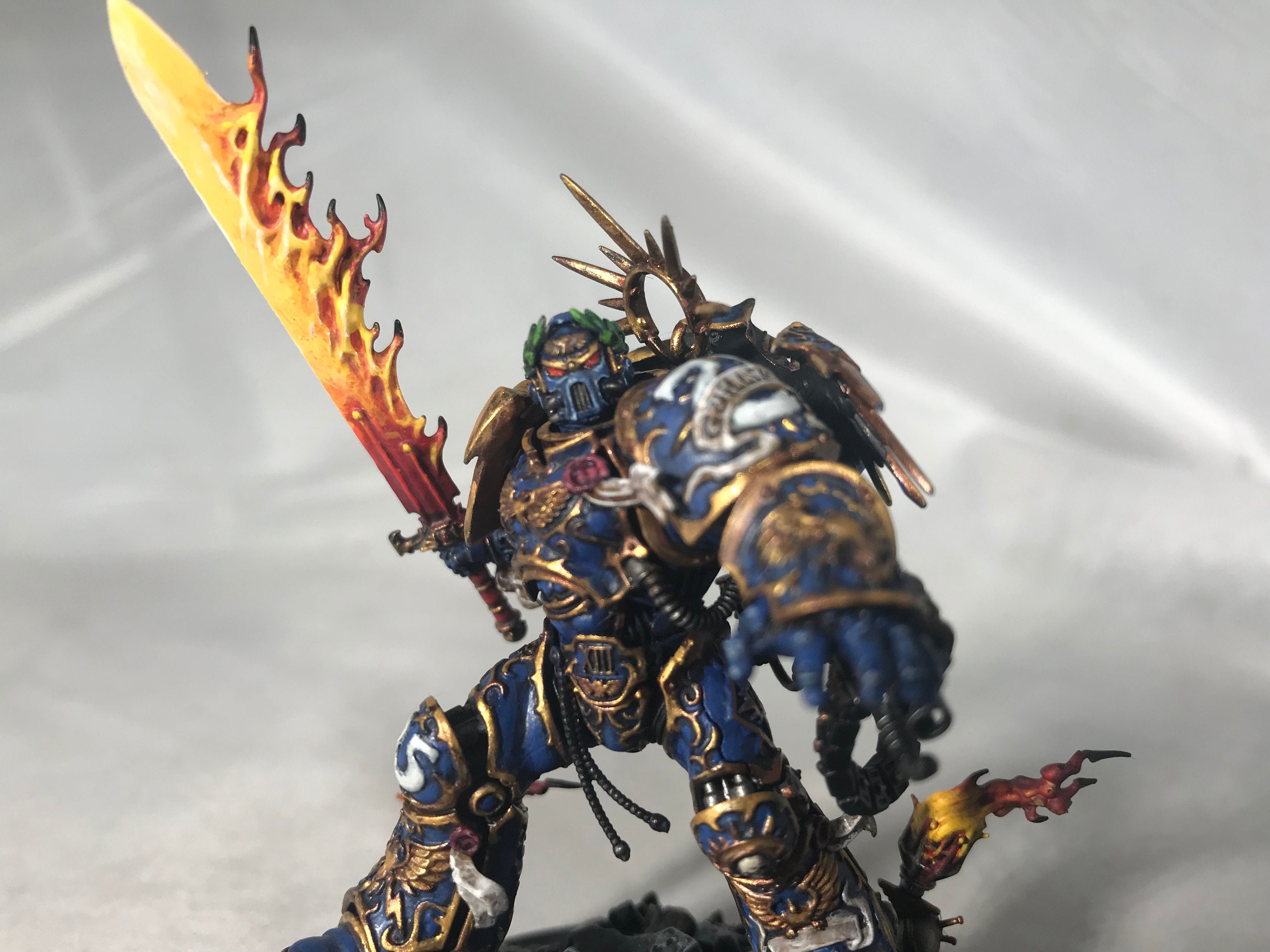 Warhammer 40k Roboute Guilliman Primarch of the Ultramarines Pro ...