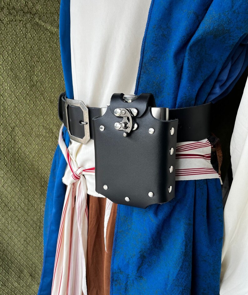 Flask Holder With 8oz Flask. Leather Flask Holder Holster for - Etsy