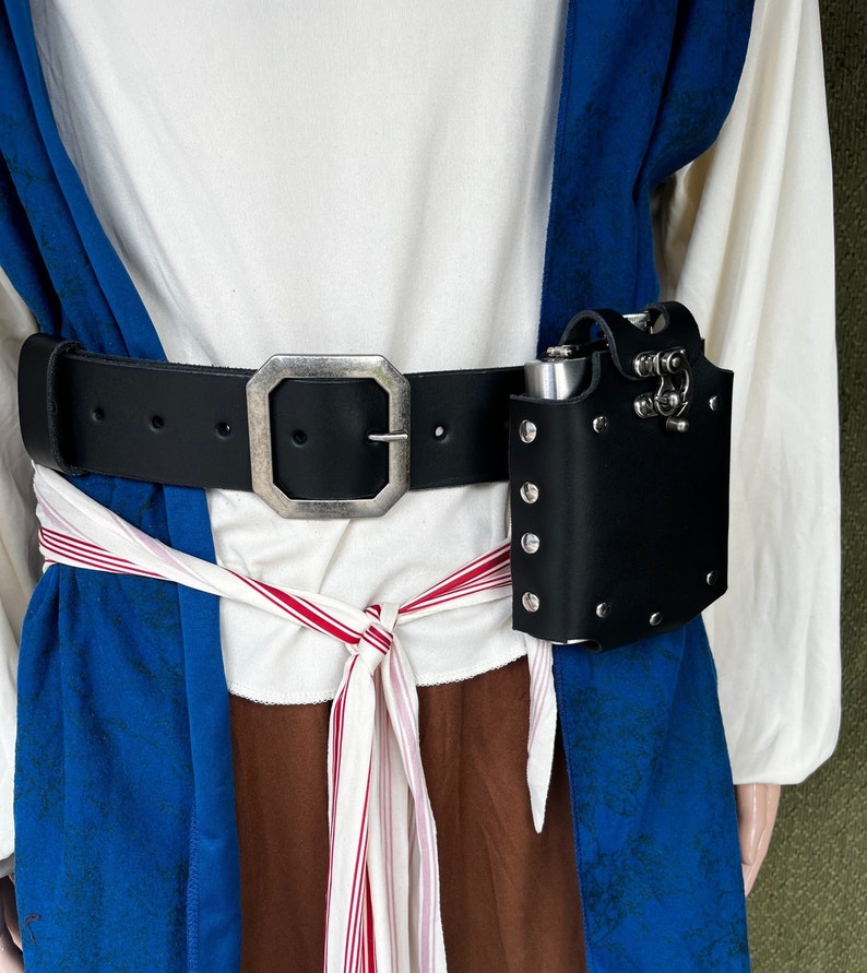 Flask Holder With 8oz Flask. Leather Flask Holder Holster for - Etsy