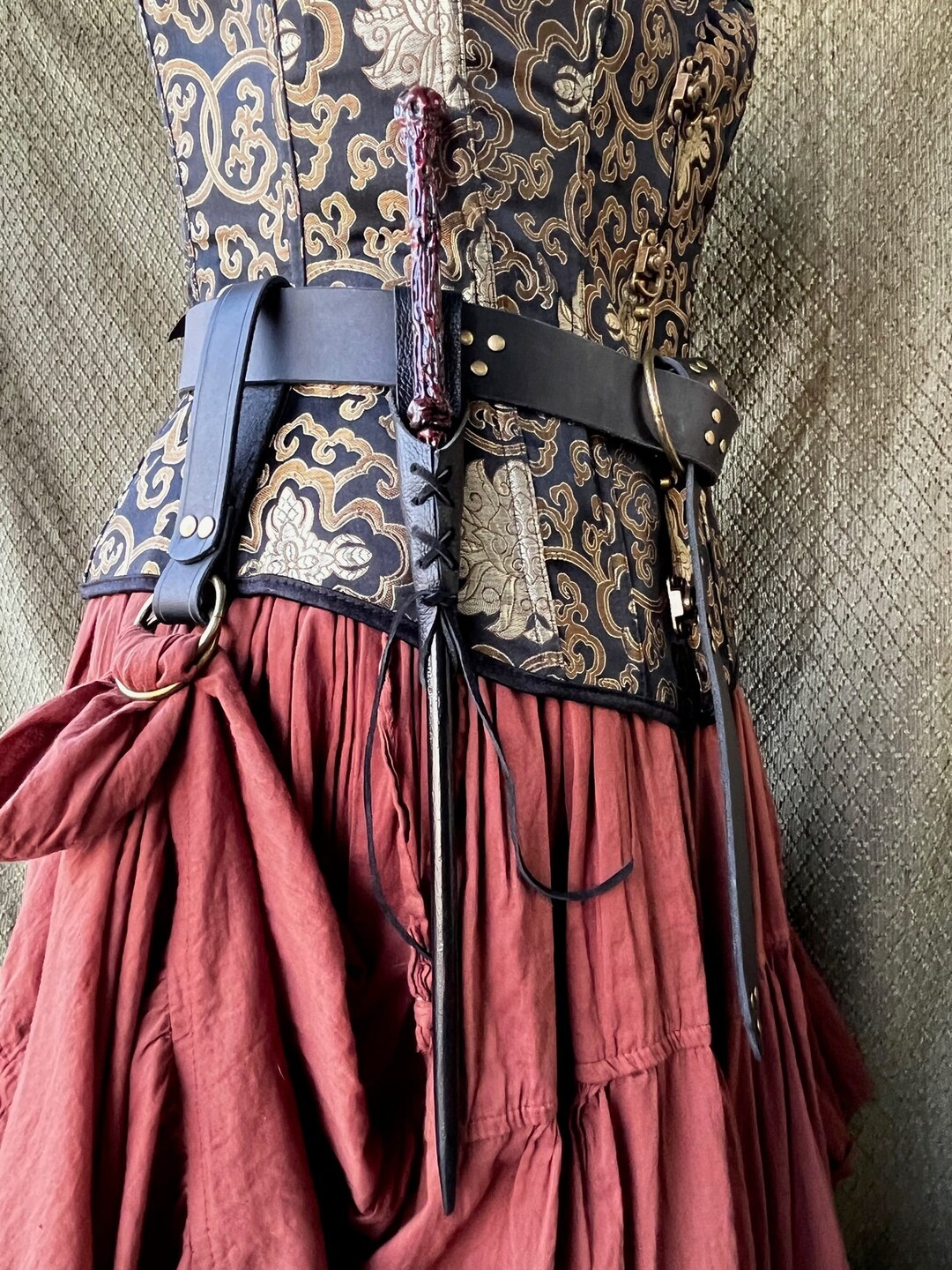 Adjustable Leather Wand Holster for Wizards, Witches and Warlocks ...