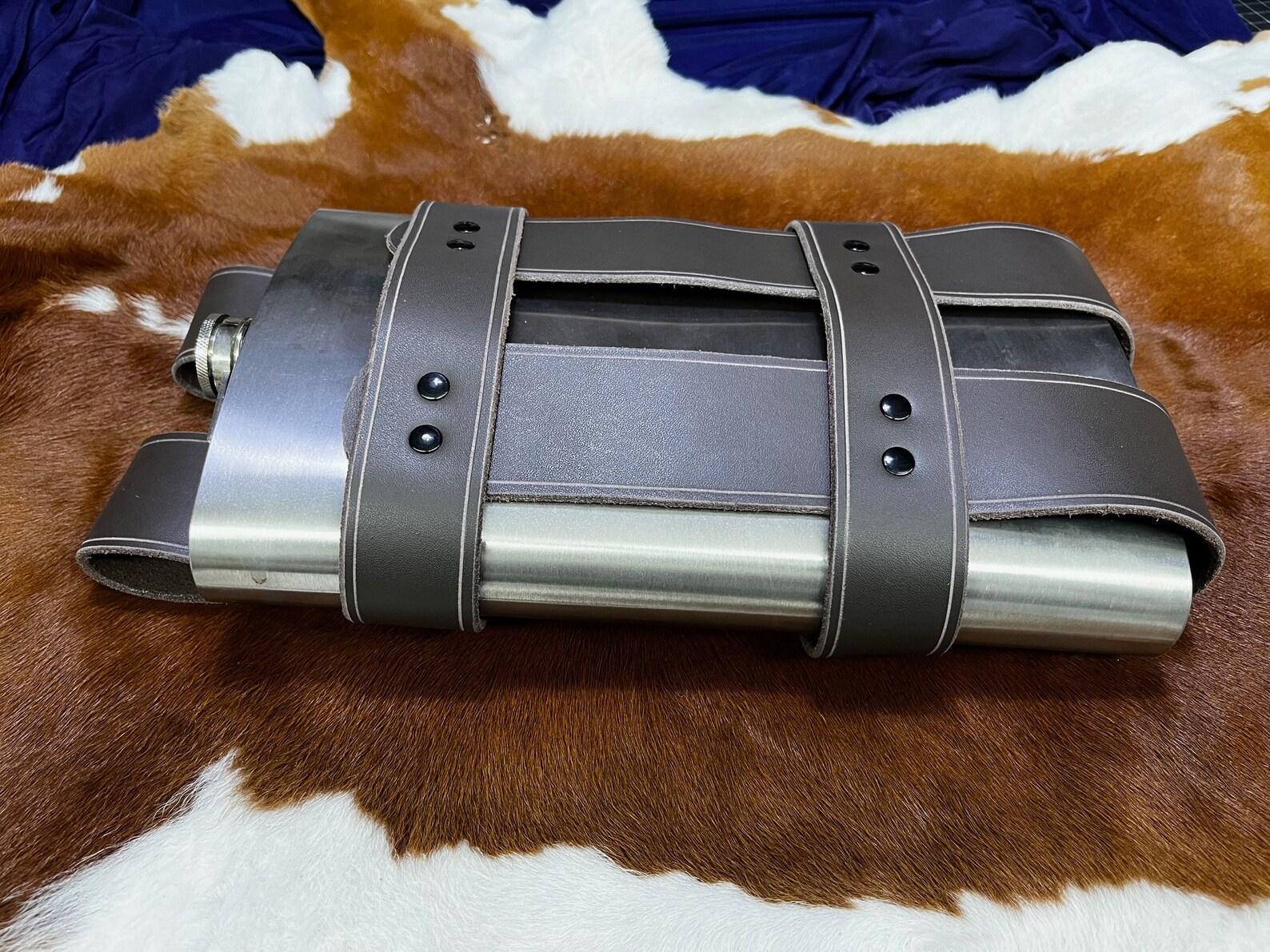 Giant Flask Holder With 64oz Flask Included Leather Flask Holder ...