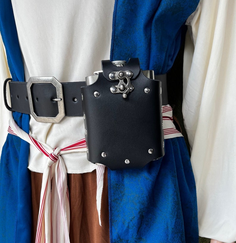 Flask Holder With 8oz Flask. Leather Flask Holder Holster for - Etsy