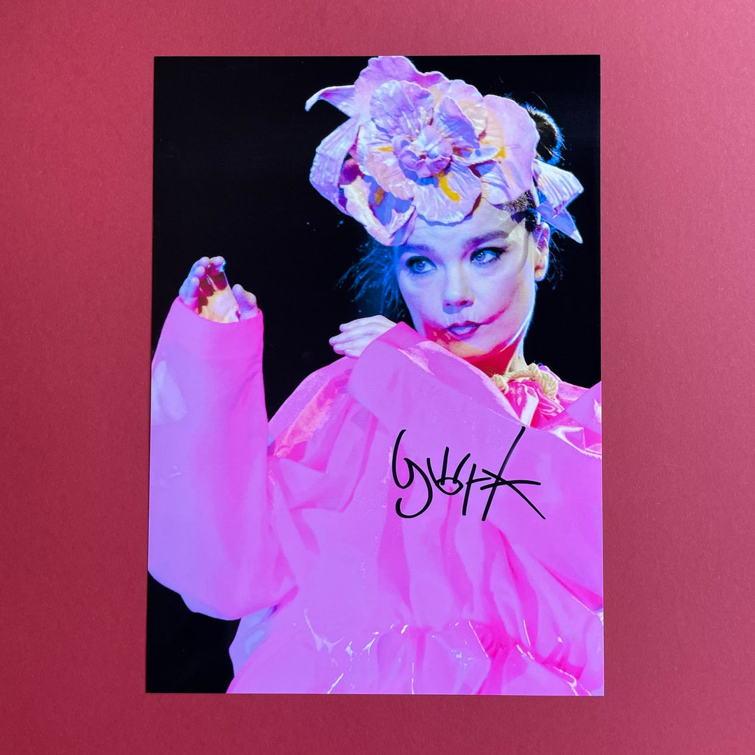 BJORK - Authentic Hand-signed Photo Autograph With Coa - Etsy