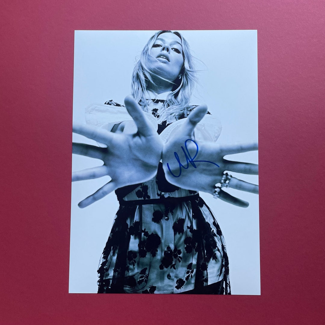 MARGOT ROBBIE - Authentic Hand-signed Photo Autograph With Coa - Etsy