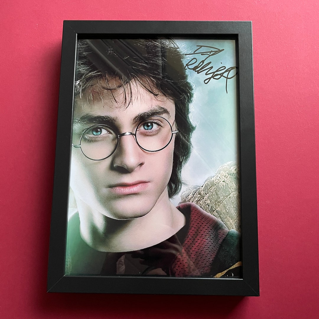 Framed DANIEL RADCLIFFE / Harry Potter Authentic Hand-signed Photo ...